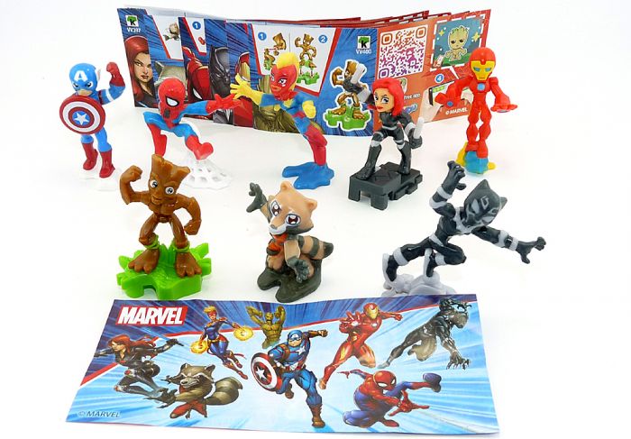 Marvel Heroes Figuren Set. Alle 8 Figuren der Serie mit Zubehör - Ü-Ei ...